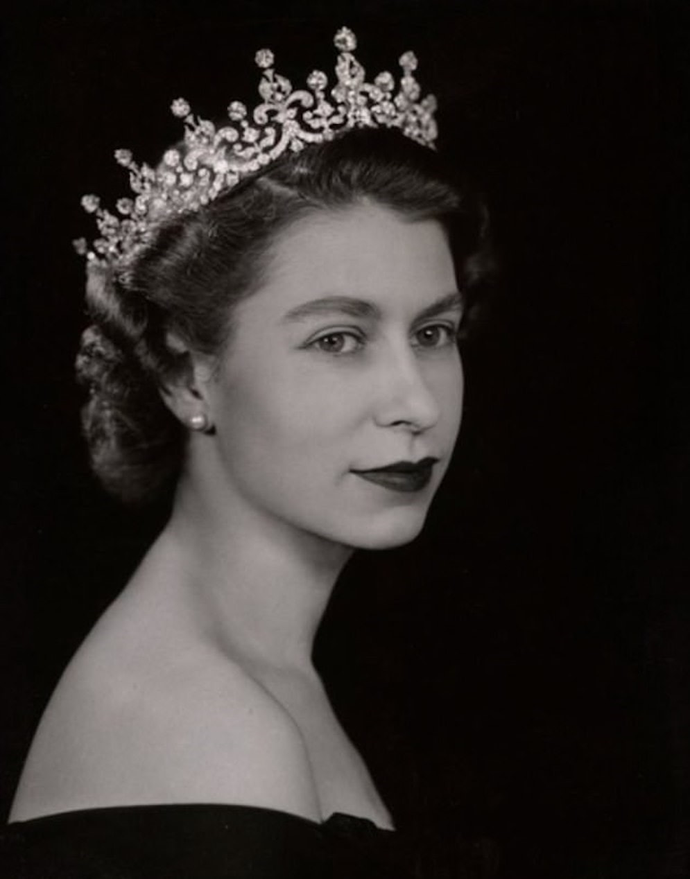 THE PLATINUM JUBILEE SPECIAL EVENT | AFTERNOON TEA | TIMELESS TIARAS ...