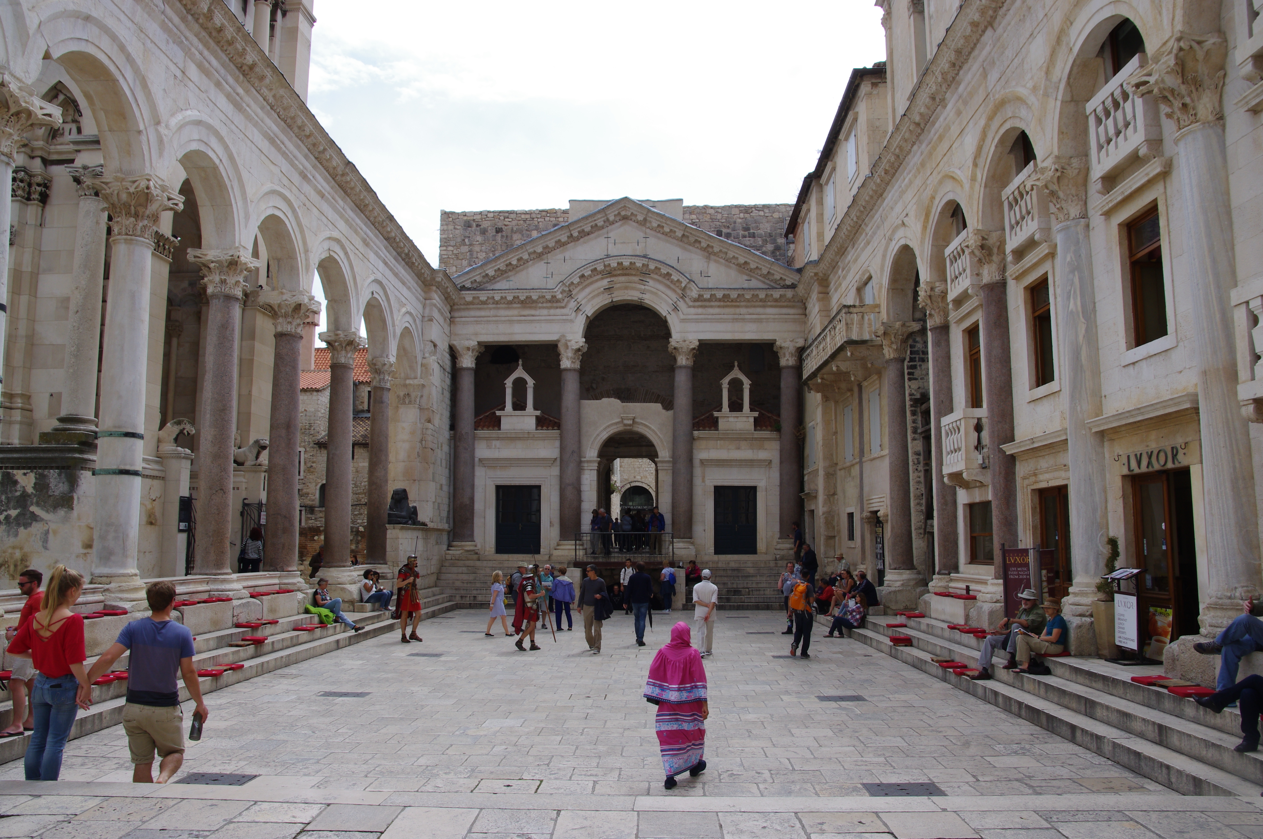 THE ROMAN RUINS OF SPLIT and the Architect Robert Adam with Christopher ...